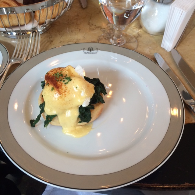 Breakfast at The Wolseley – Scandelights