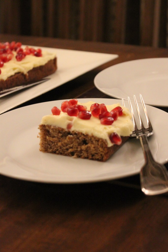 Recipe: Gingerbread Sponge with Cream Cheese Frosting and Pomegranate ...